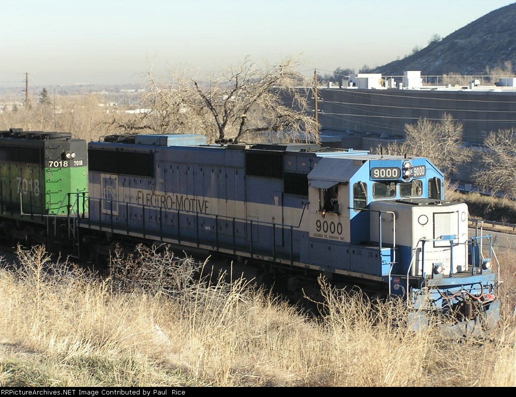 EMDX 9000 & BNSF 7018